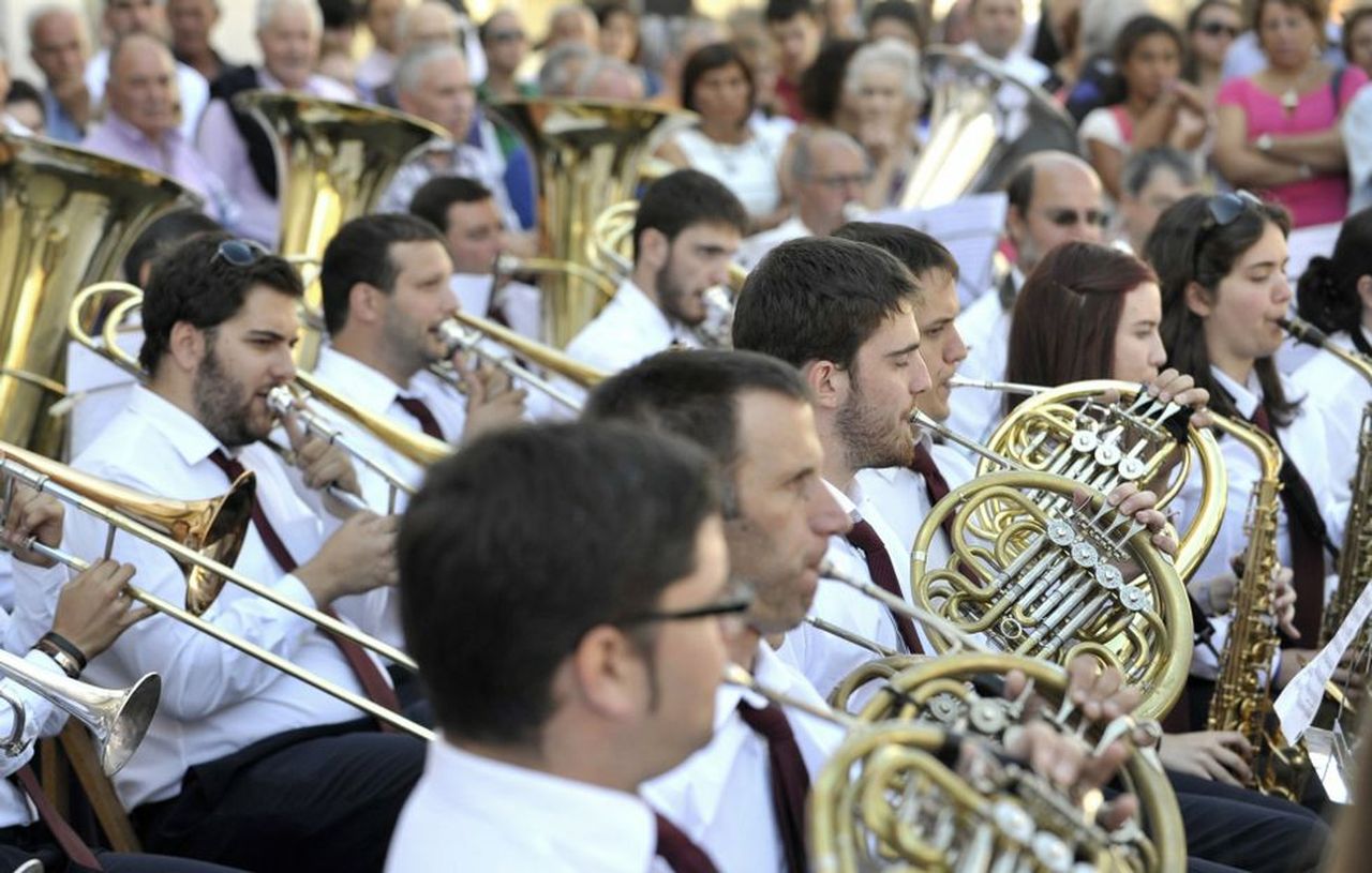 A Artística de Merza estrea a banda de músicos veteranos