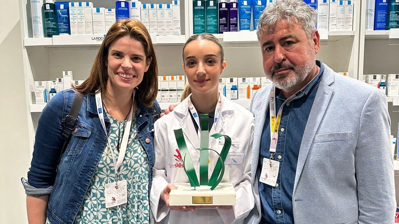 La alumna del CIFP Montecelo Carmen Oubiña, medalla de bronce en farmacia en Madrid