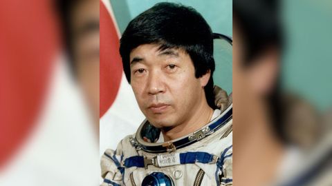 Toyohiro Akiyama, el (único) fumador empedernido que visitó el espacio
