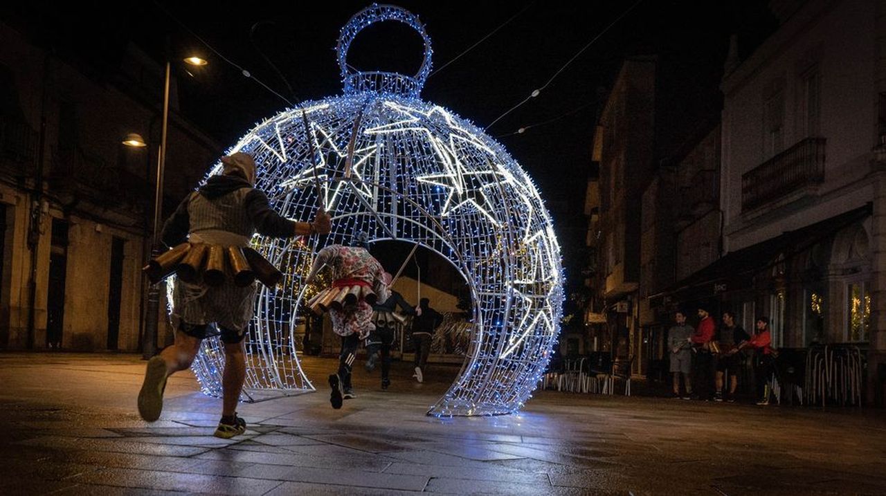 Los cigarrones de Verín calientan los motores del entroido