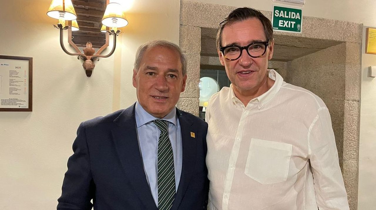 José Tomé mantiene una reunión en Monforte con Salvador Illa