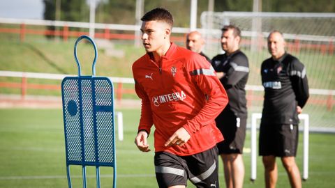 El Sporting cede a Uros Milovanovic en Serbia