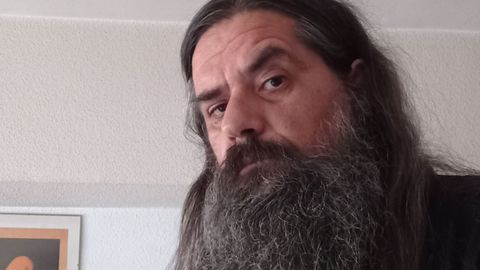 Jorge Matías, escritor: «Por mucho que digan, beber como un cosaco no ...
