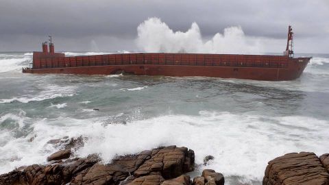 Diez años del último gran barco embarrancado en la Costa da Morte
