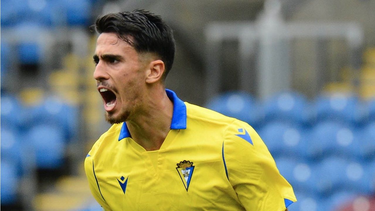 El mediocentro Martín Calderón refuerza al Celta B