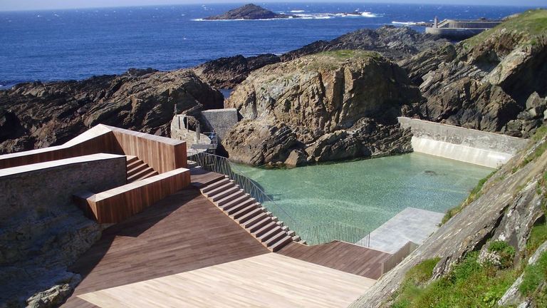 Para este calor, nada como la mejor piscina de mar del norte español ...