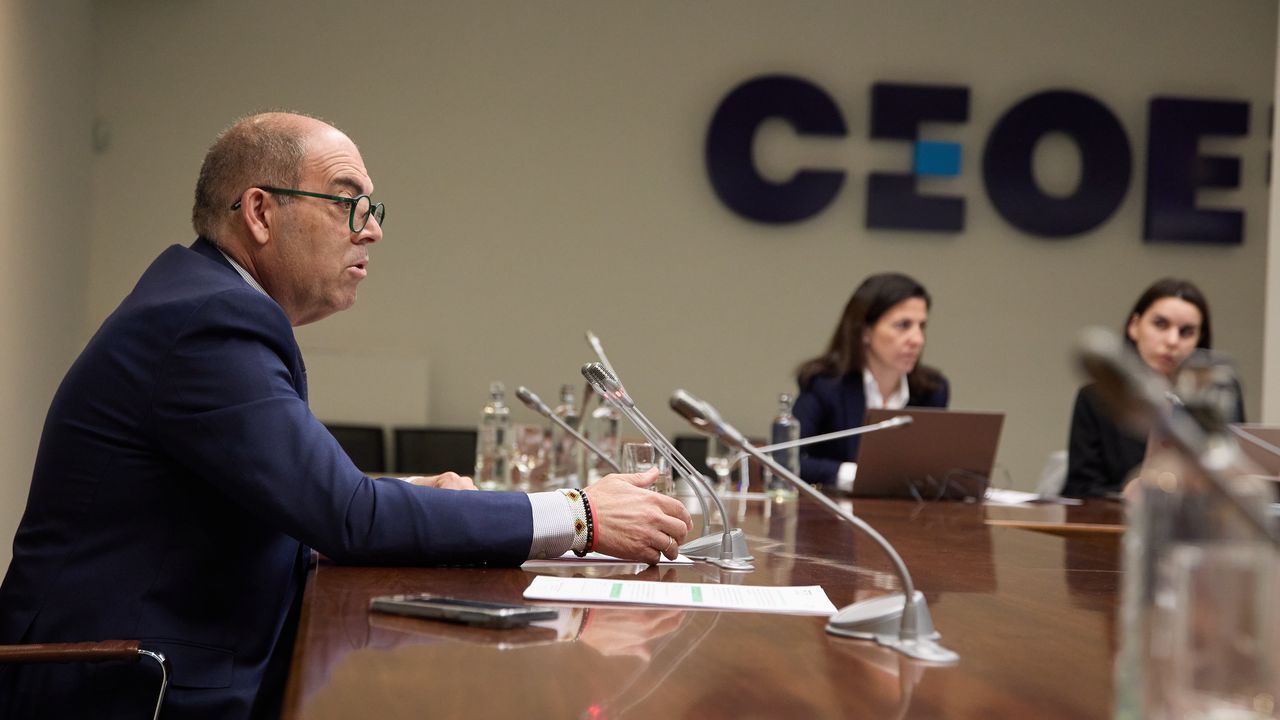 La CEOE plantea que se retire la prestación por desempleo a quienes ...