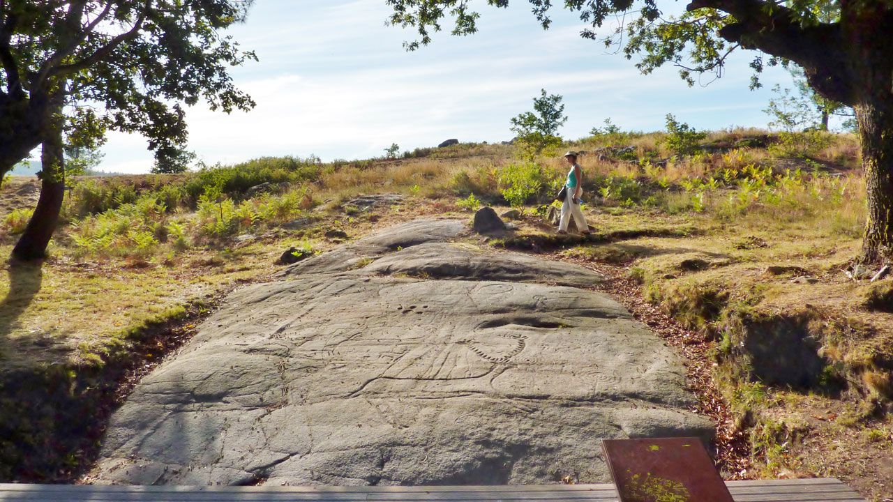 Descubre el Parque Arqueológico de Campo Lameiro Descubre el Parque Arqueológico de Campo Lameiro