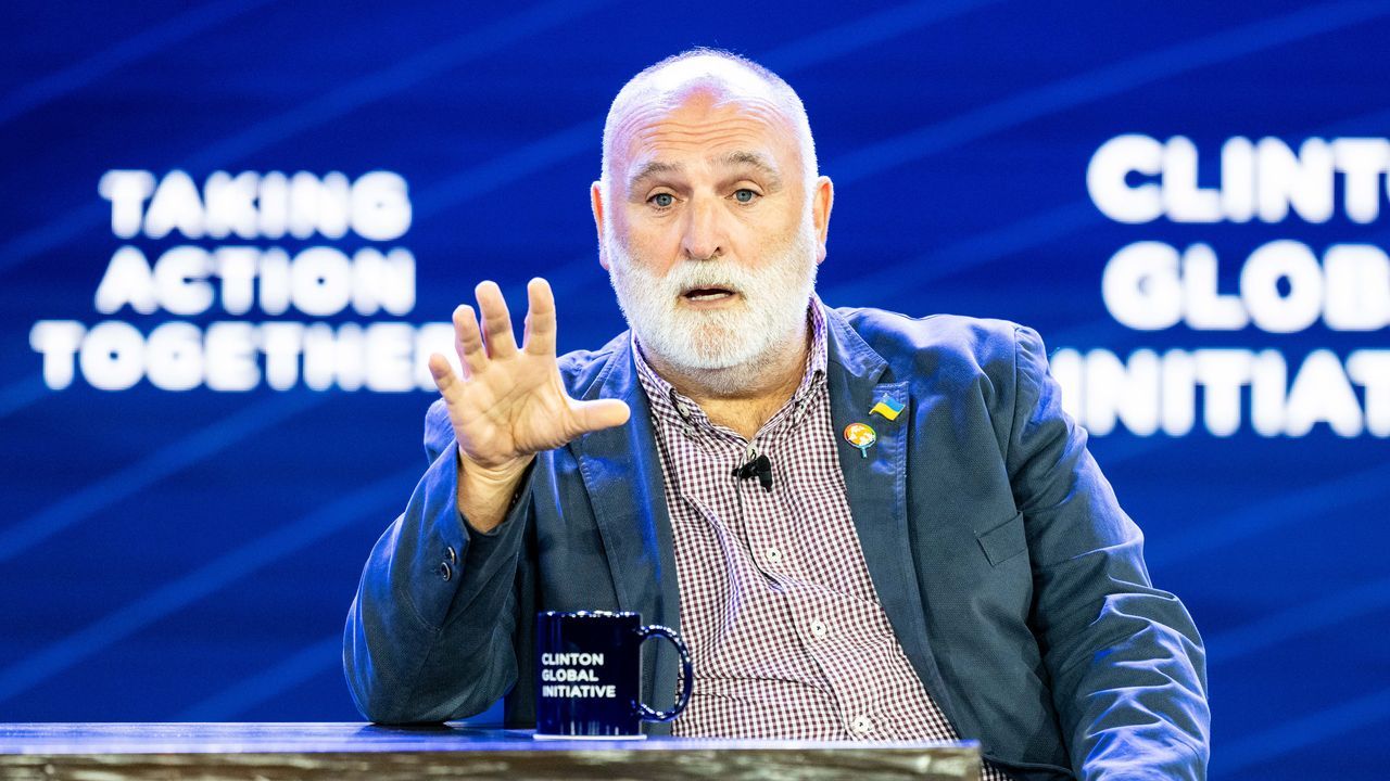 La ONG del chef José Andrés anuncia la reanudación de su labor ...