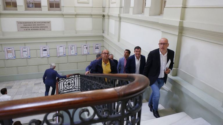 Profesores del IES Valle Inclán: «Estamos intrigados por saber cómo ...