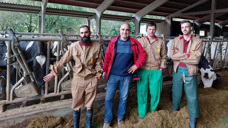 El sueño lechero de Lito y Rosana