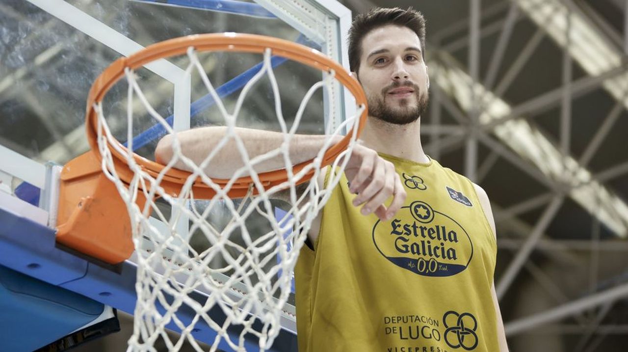 Víctor Arteaga, pívot del Breogán: «Es fantástico, la afición es un ...