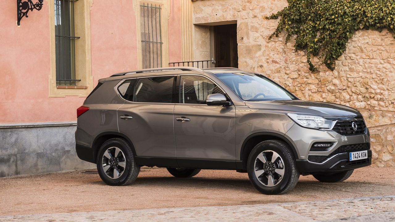 SsangYong ya vende en España el renovado Rexton