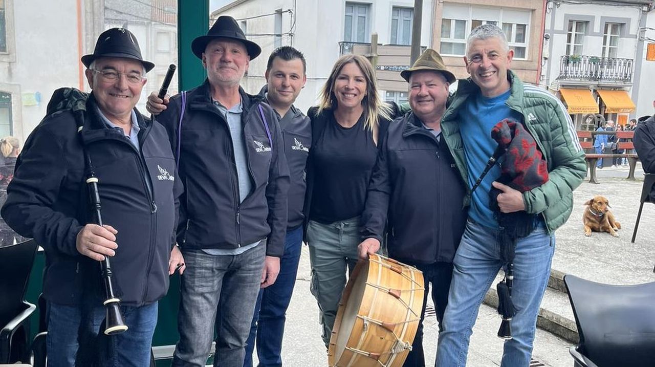 Susana Seivane recibe na Festa da Gaita en Arzúa a primeira homenaxe ...