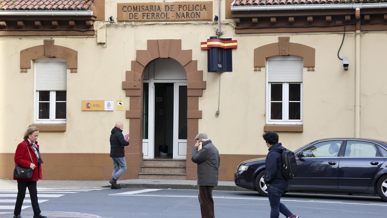 La comisaría de la Policía Nacional, con problemas en la entrada ...