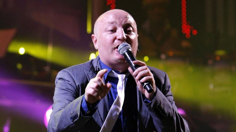 Manuel «Lito» Garrido : «Cánsame moito o reguetón»