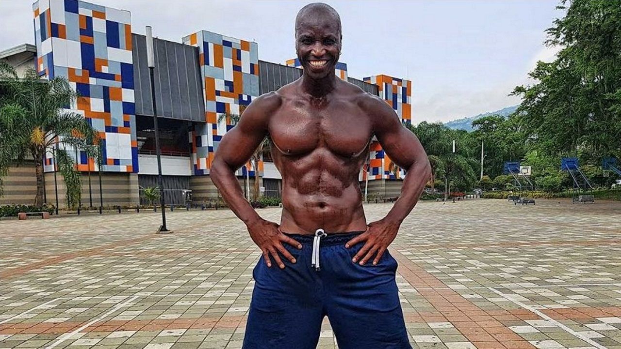 Dime a quién sigues y te diré tu edad