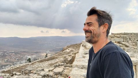 El gallego que sigue los pasos del Apóstol Santiago en Israel