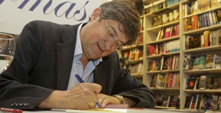 Pousa descubre el «El Ombligo del Mar»