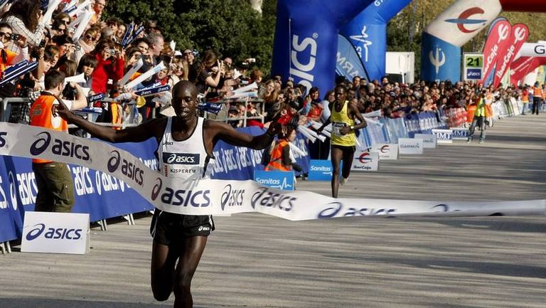 ¿Qué hacen los atletas kenianos para arrasar en todas la competiciones?
