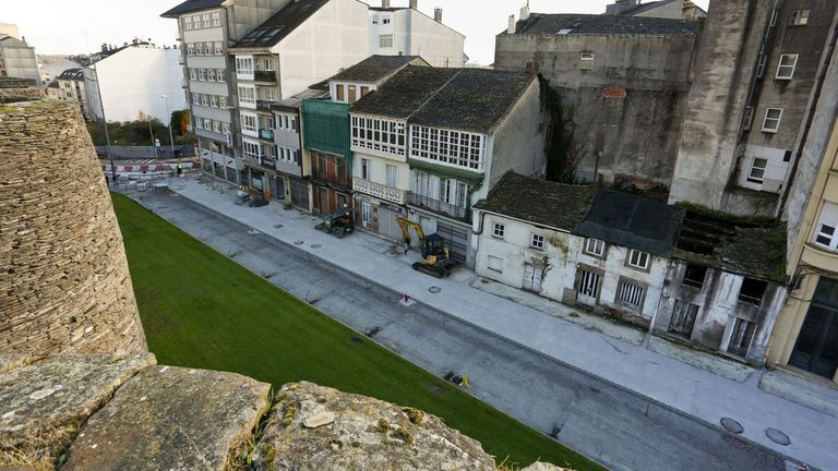 Así avanza la gran plaza de A Mosqueira
