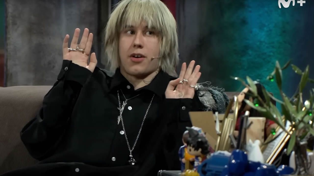 El trapero Rojuu rectifica, a su manera: «Galicia no es el medievo, es ...