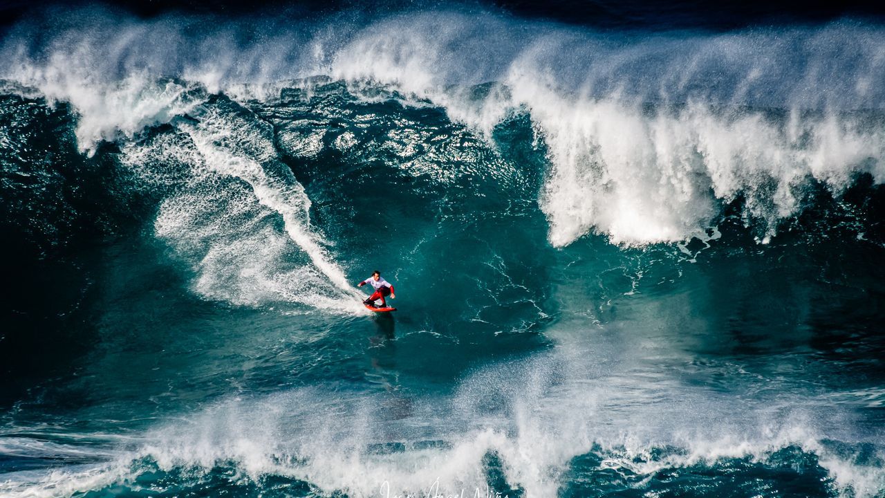 El surf y la fotografía se dan la mano en una espectacular exposición ...