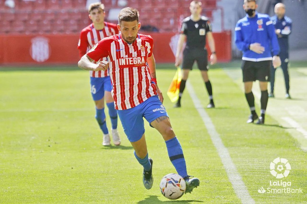 Aitor: «Cuando firmé por el Sporting el objetivo era subir a Primera»