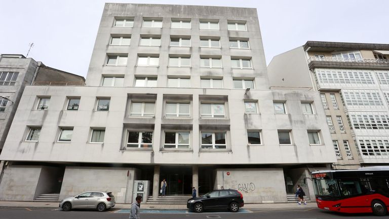 El edificio de Sindicatos de Lugo, una larga historia de desperfectos