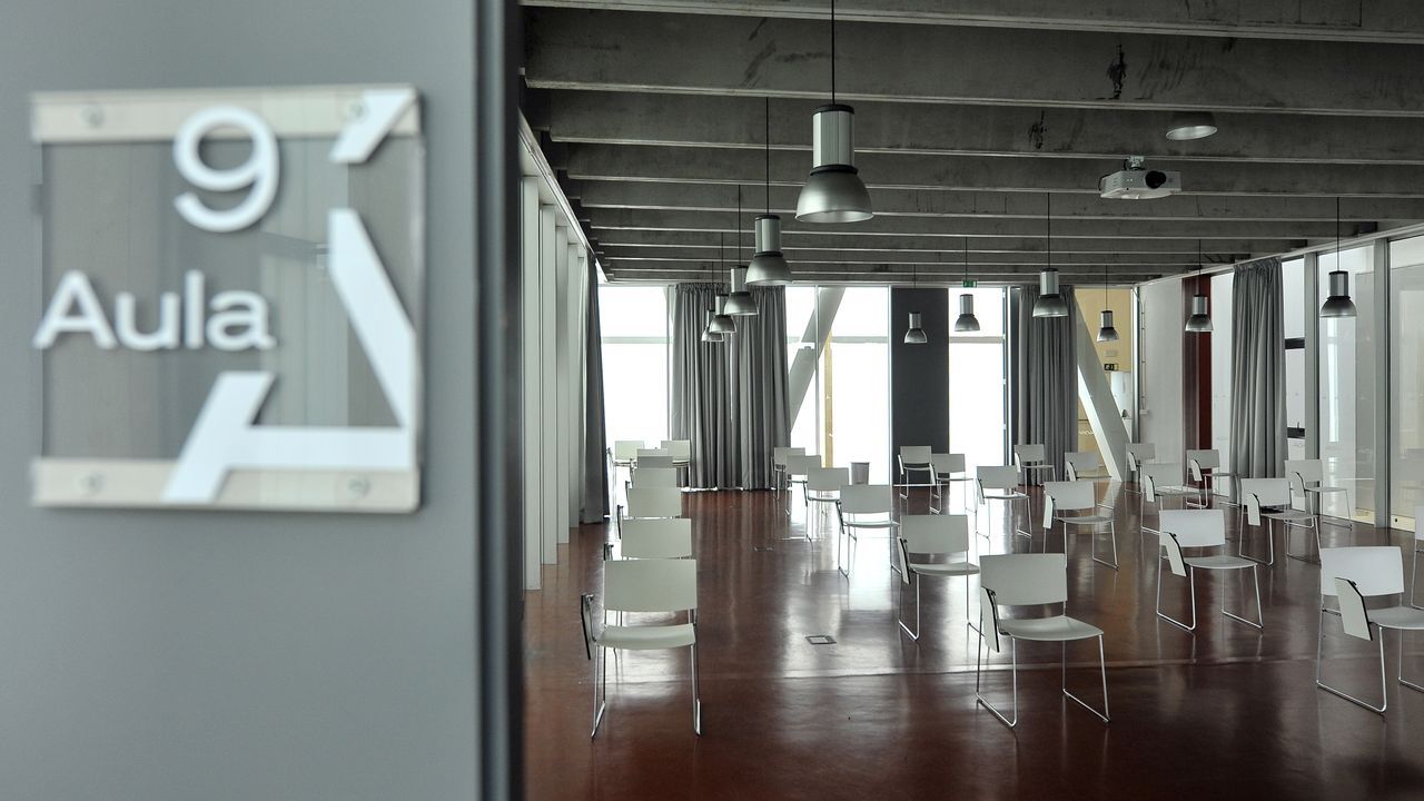 Así son las aulas del Ágora que están a disposición de los institutos ...