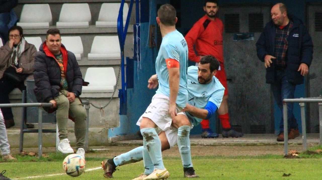 El Escairón y el Chantada At juegan un derbi clave para sus aspiraciones