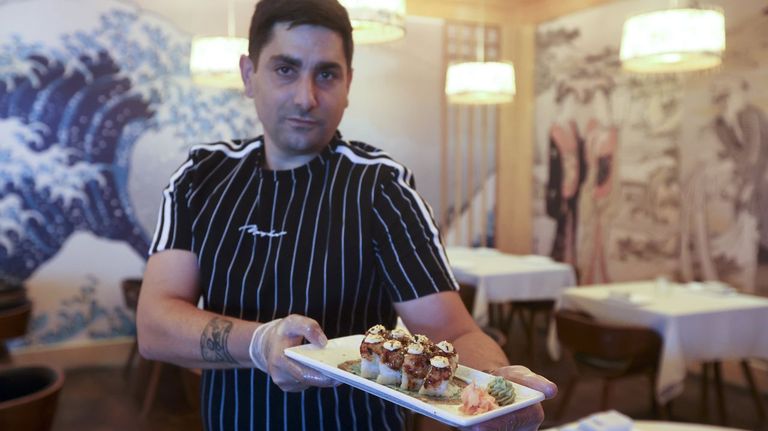 Utopía, la cadena que ofrece sushi «a fartar», abrirá en Narón un ...