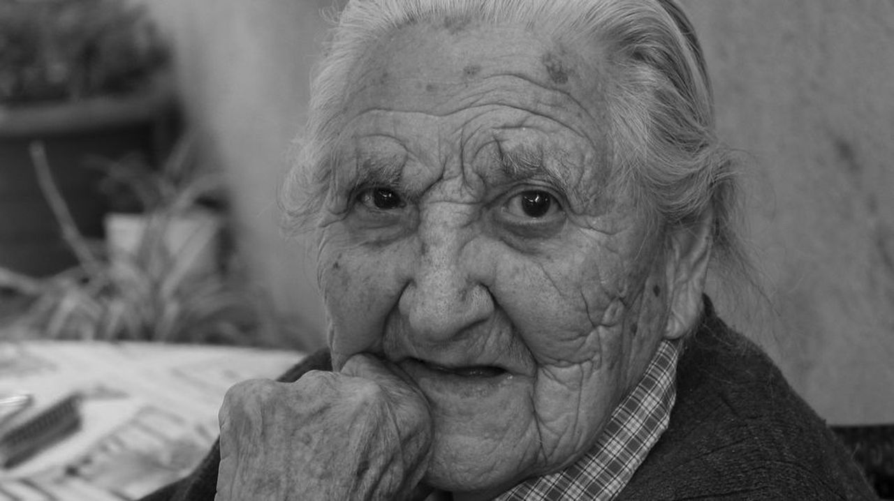 Isaura Sánchez (107 años): «Hai que levar o que veña»
