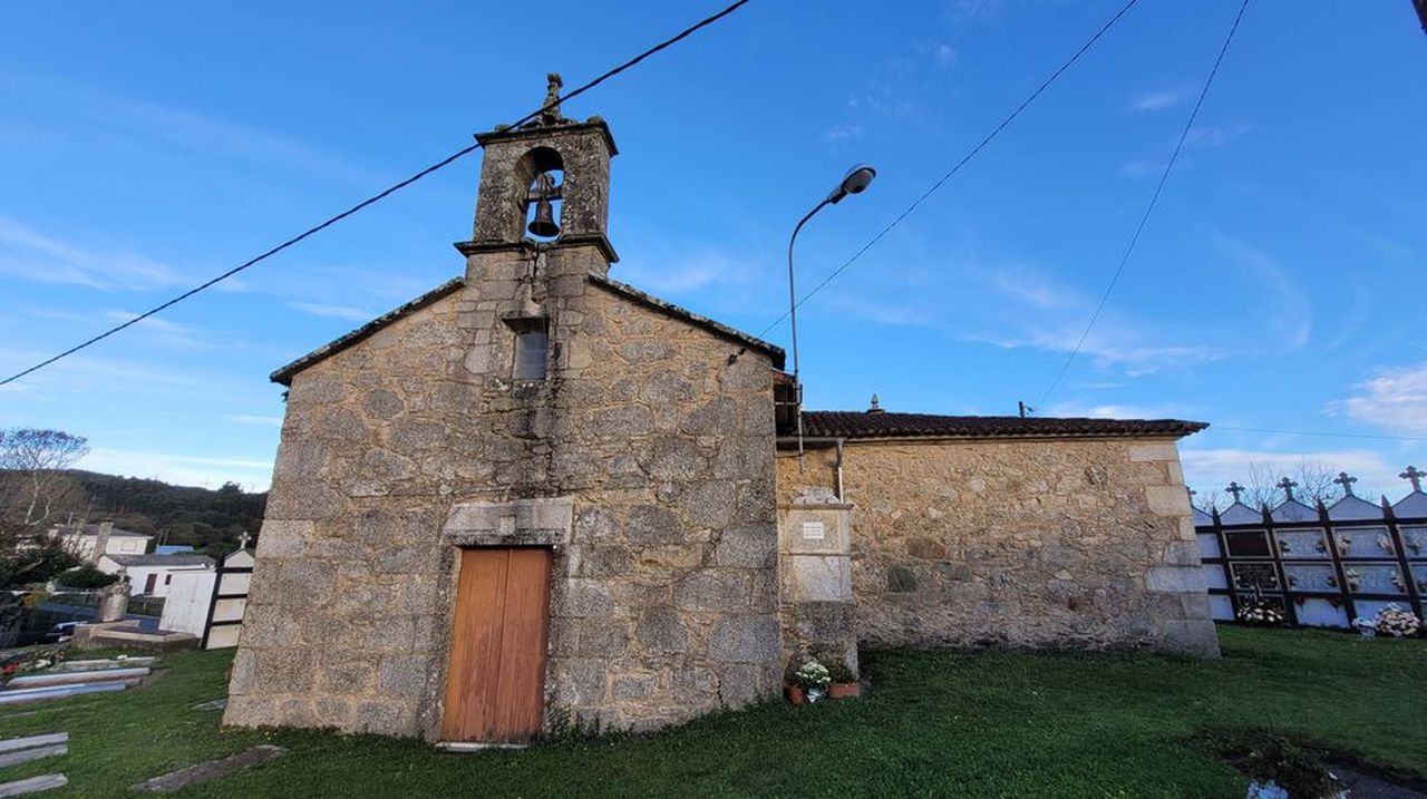 Aldeas, arroyos con bosques de ribera, iglesias y un castro al norte de ...