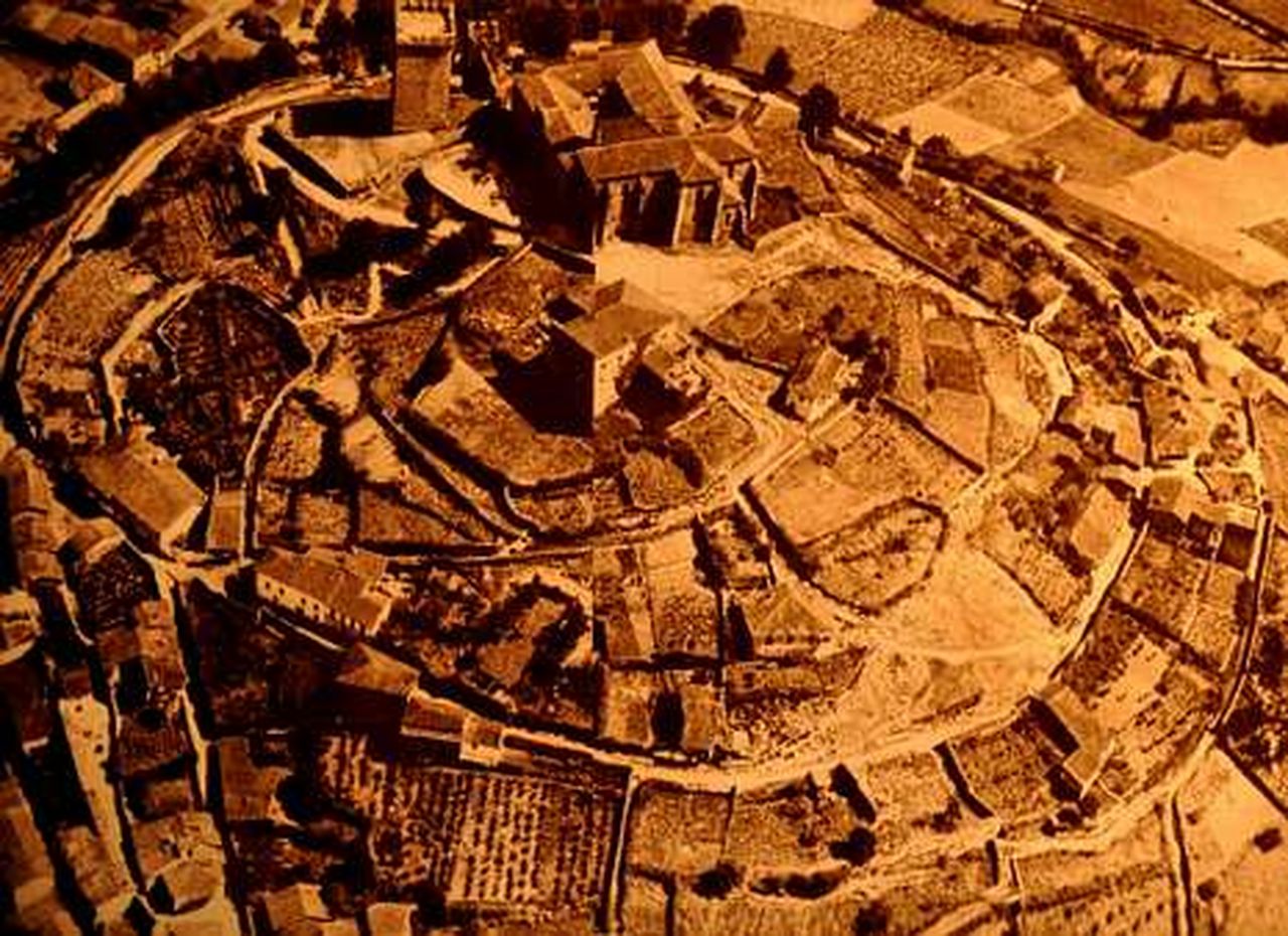 Vista aérea histórica de Monforte