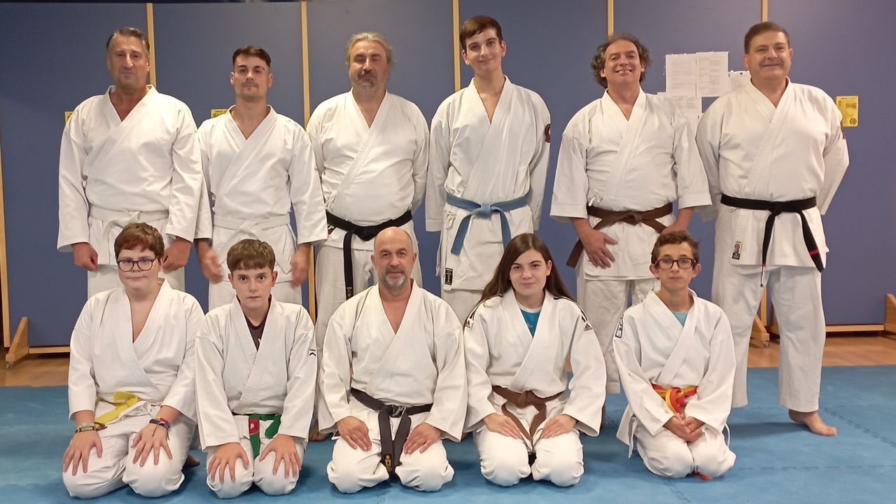Estudio A Valenzá presenta su equipo de Nihon Tai-Jitsu, un arte ...