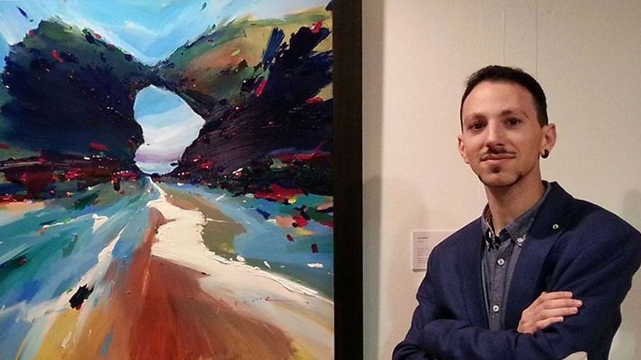 Samuel Armas guía un «Viaje Pictórico» en la Factoría Cultural de Avilés