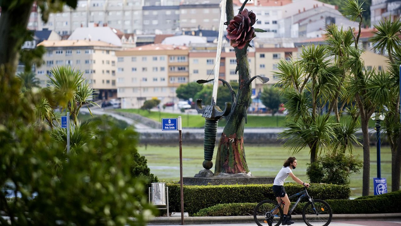 El paseo de O Burgo, un parque escultórico al aire libre a la espera de ...