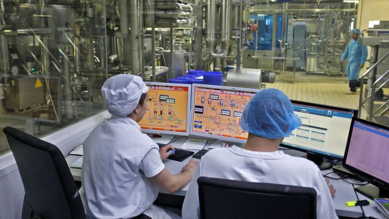 La industria láctea acelera la transformación en Galicia de la leche ...