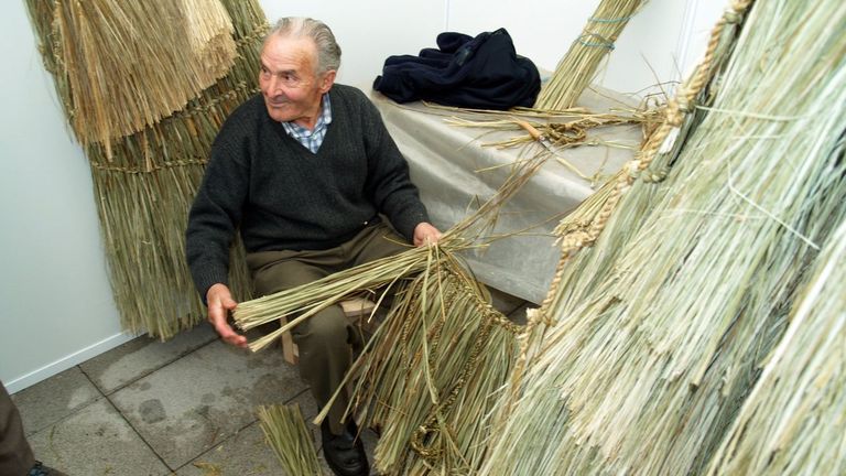 Un deseñador de Loewe, admirador dunha coroza feita en Carballedo