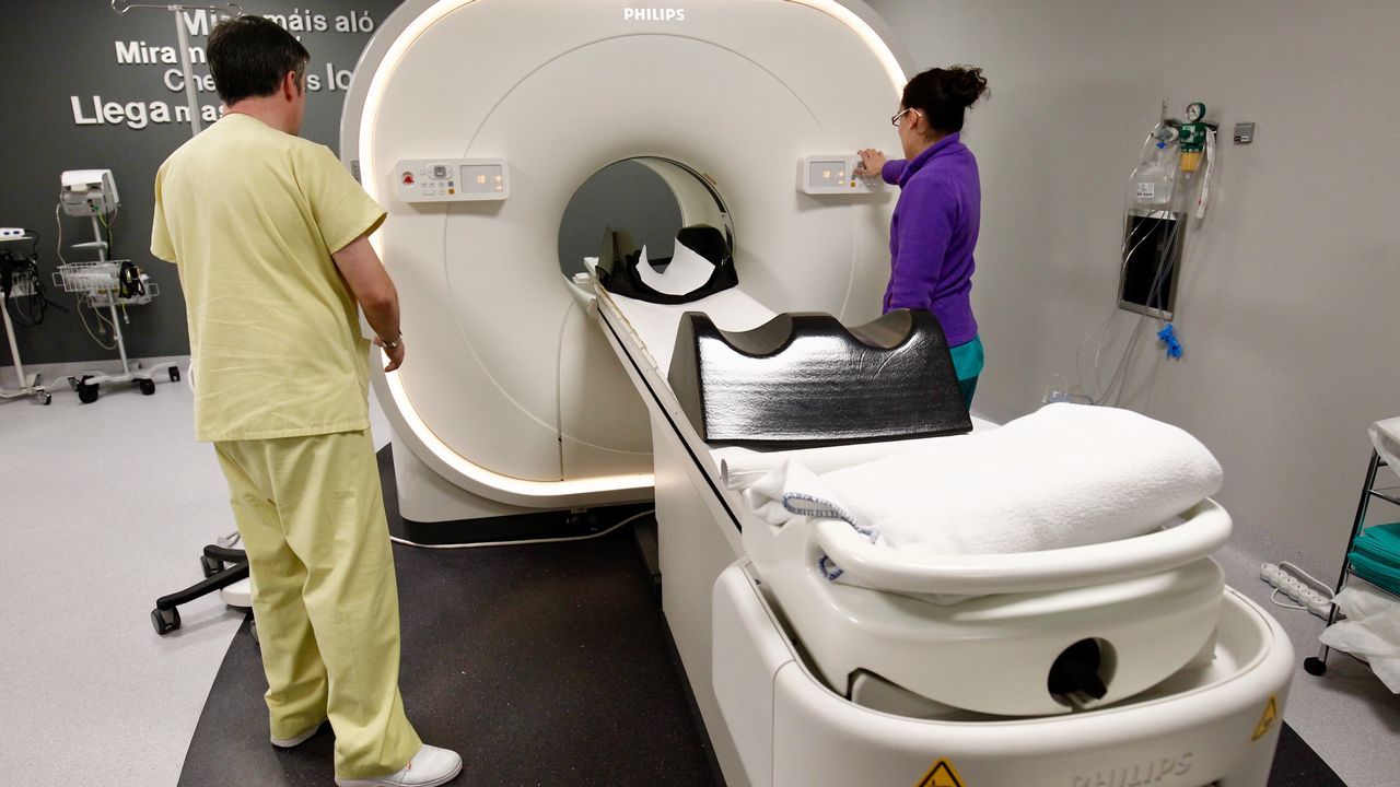 El CHUS empieza a utilizar un PET-TAC en medicina nuclear