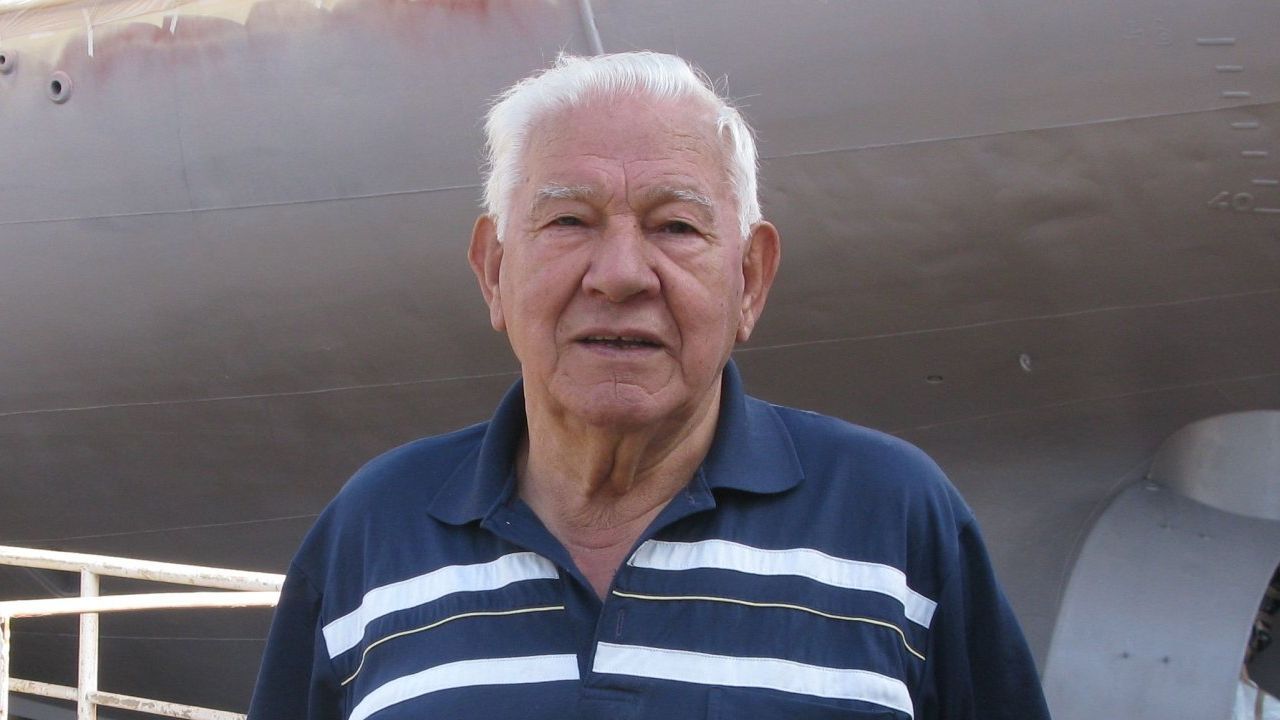 Fallece Domingo Lago Martínez, que revitalizó la carpintería naval en ...