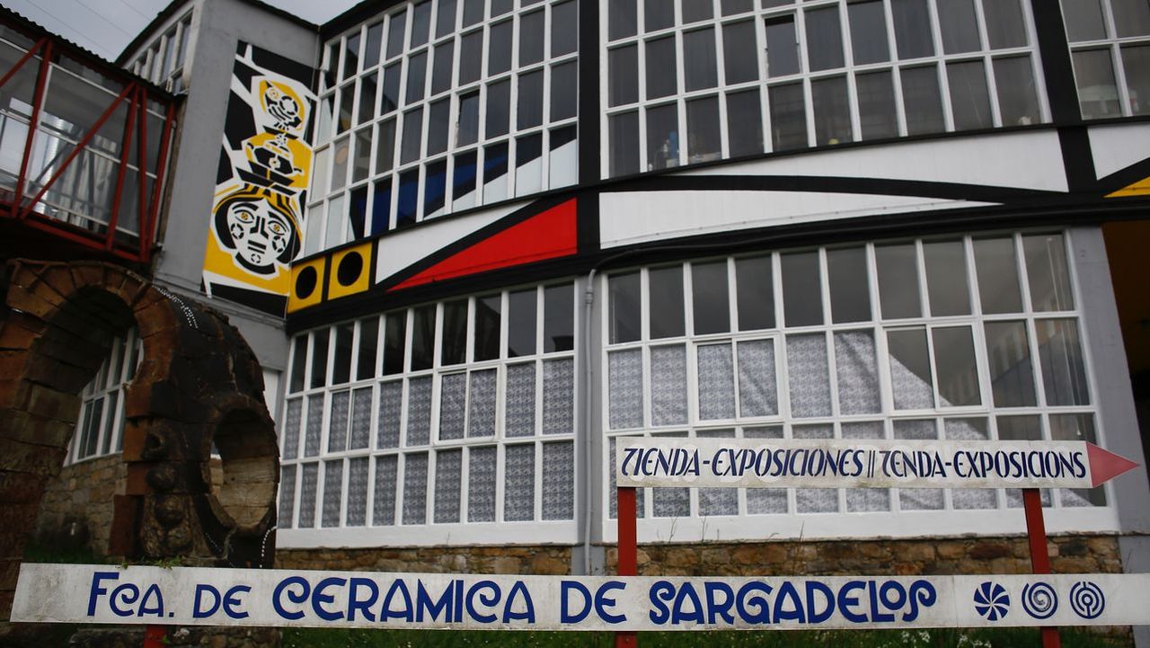 Sargadelos recupera ya las visitas guiadas a la planta, museo, galería ...