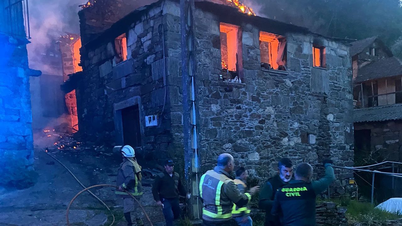 Ingresa en prisión el hombre de 66 años acusado de provocar el incendio que arrasó la casa de su ...