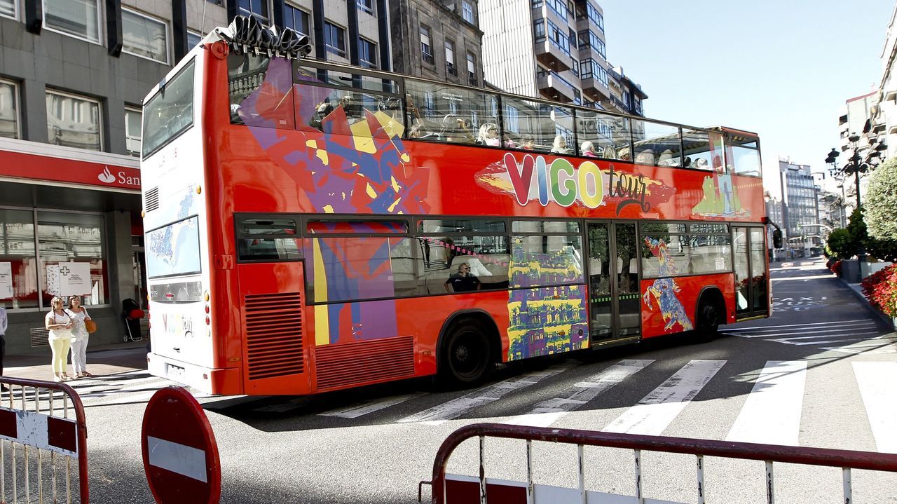 El autobús turístico de Vigo vuelve a funcionar desde el miércoles
