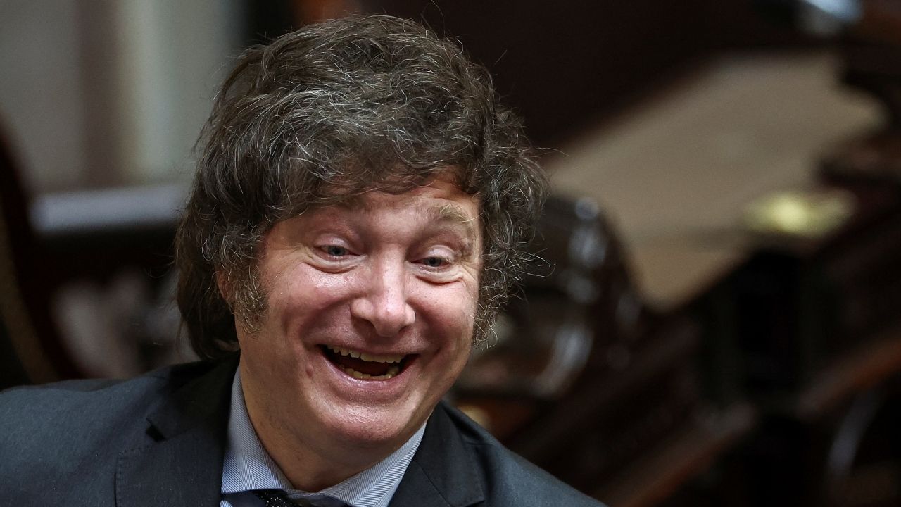 Milei anticipa «un último mal trago» en su primer discurso como presidente