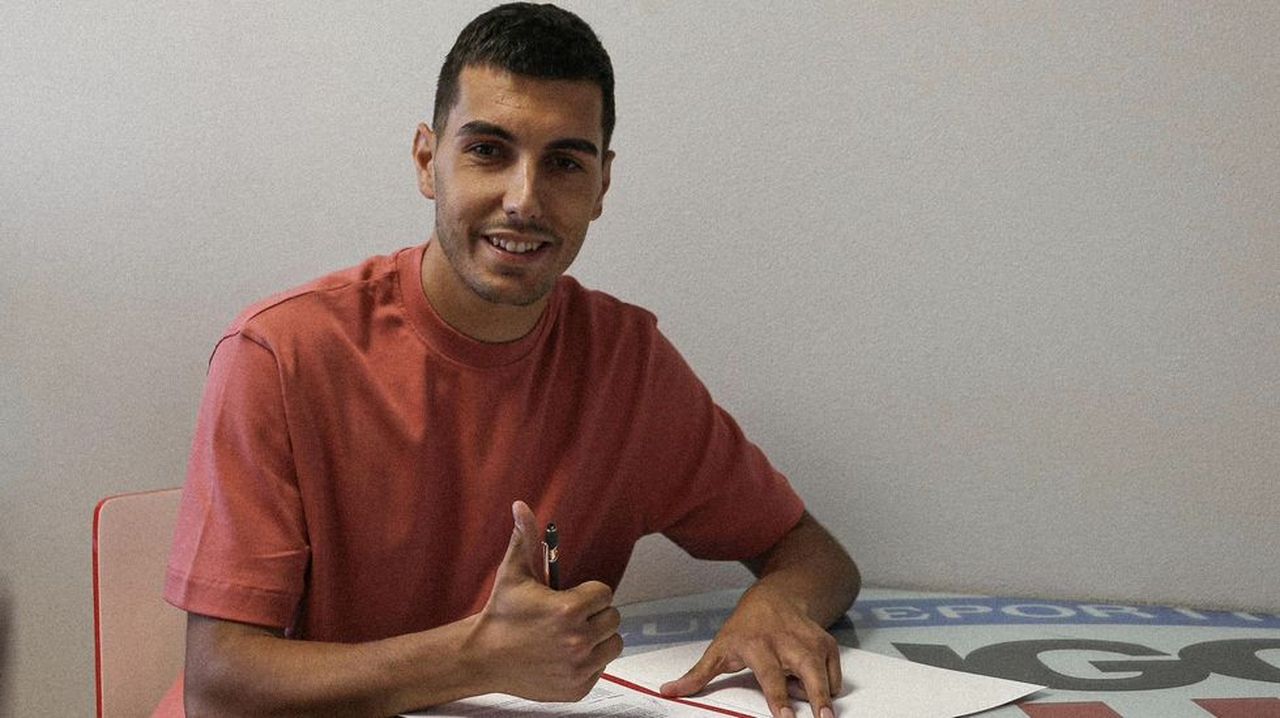 El Lugo ficha al portero Lucas Díaz y Carbó se va