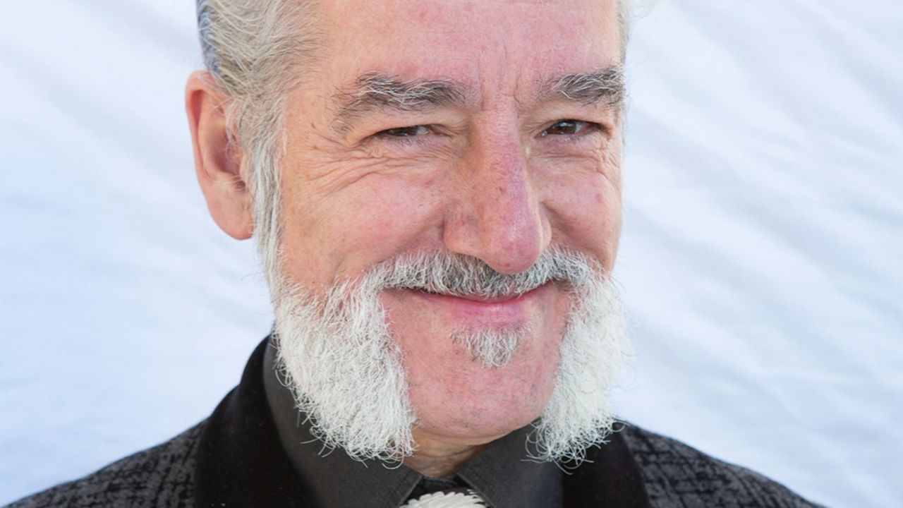 O actor e humorista Sergio Pazos chega con «Depende!» a Ribadeo: «Esa é ...