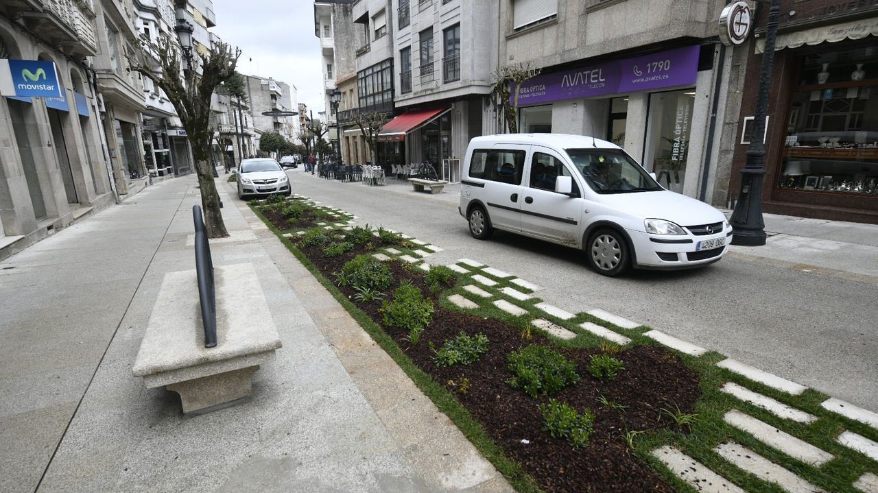 Los coches regresan al centro de Lalín