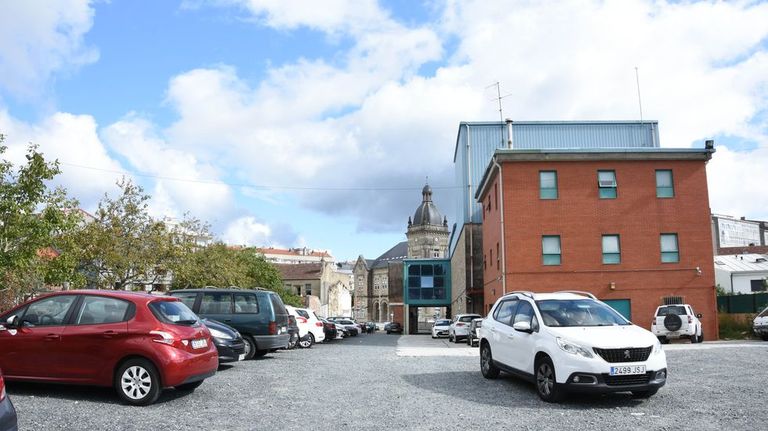 Instalan el sistema Smart Parking en seis aparcamientos de A Estrada